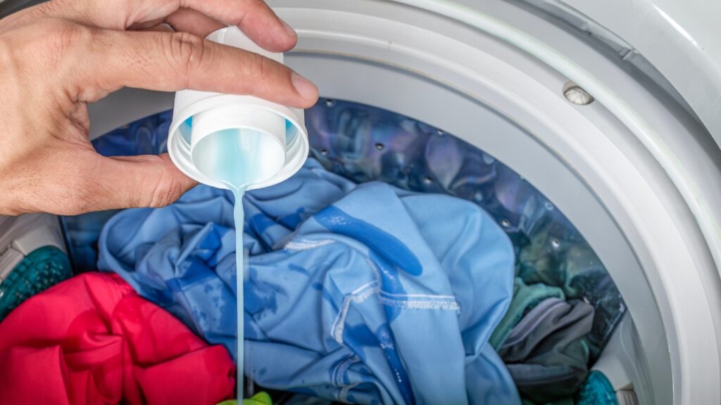 10 laundry habits that ruin clothes (and your skin) – Fix It Homestead